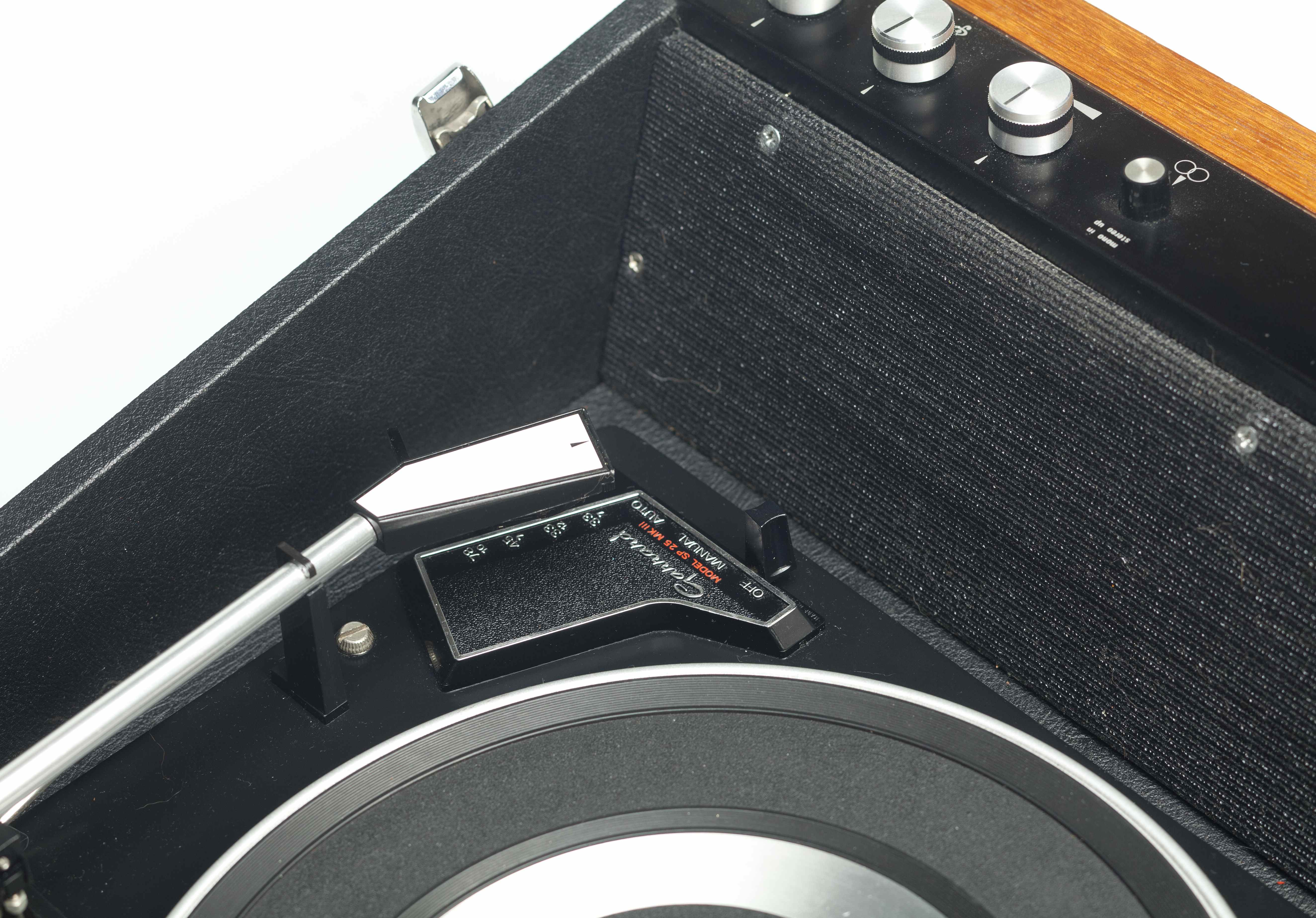 Hacker - Grenadier GP45 - Turntable