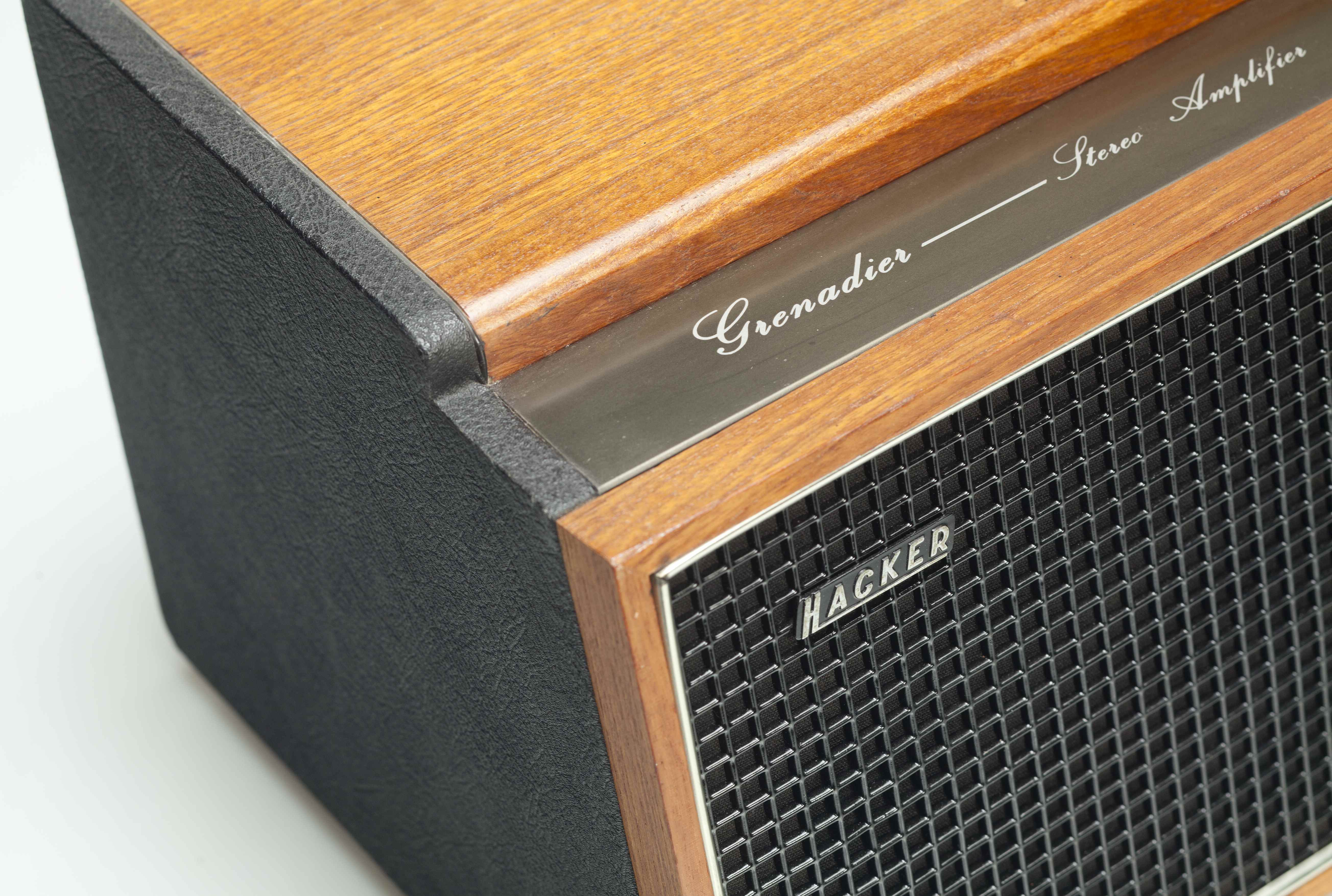 Hacker - Grenadier GP45 - Turntable